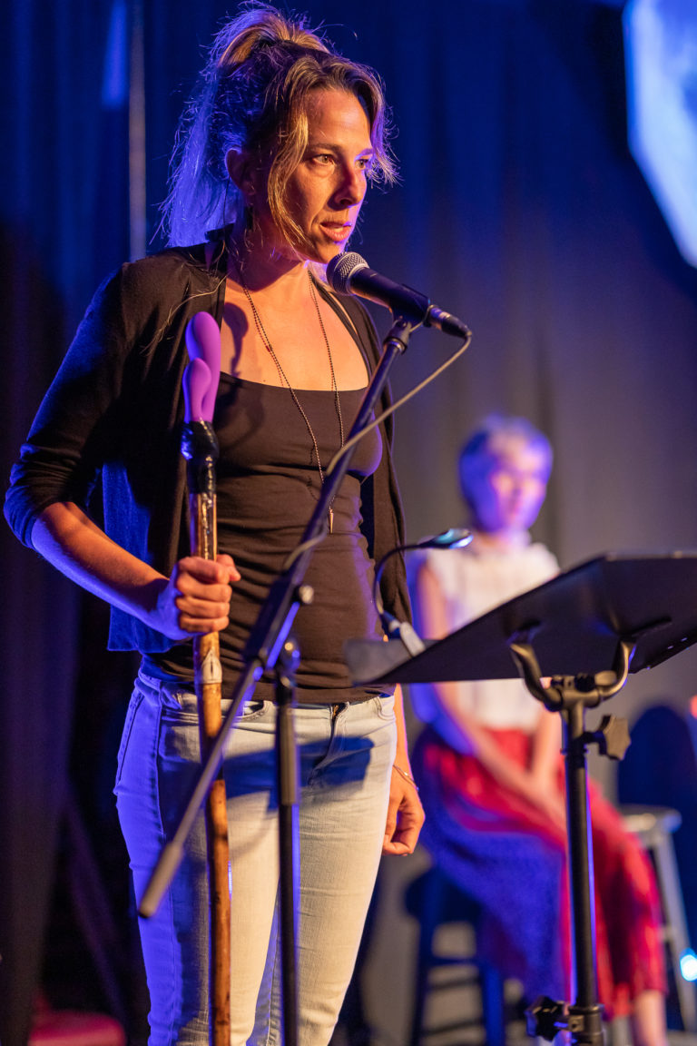 Anne-Marie Desmeules. ADN - Ancrages